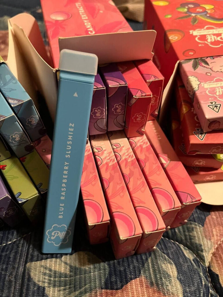 Buy Piff Bar Carts - THC Disposable Vapes
