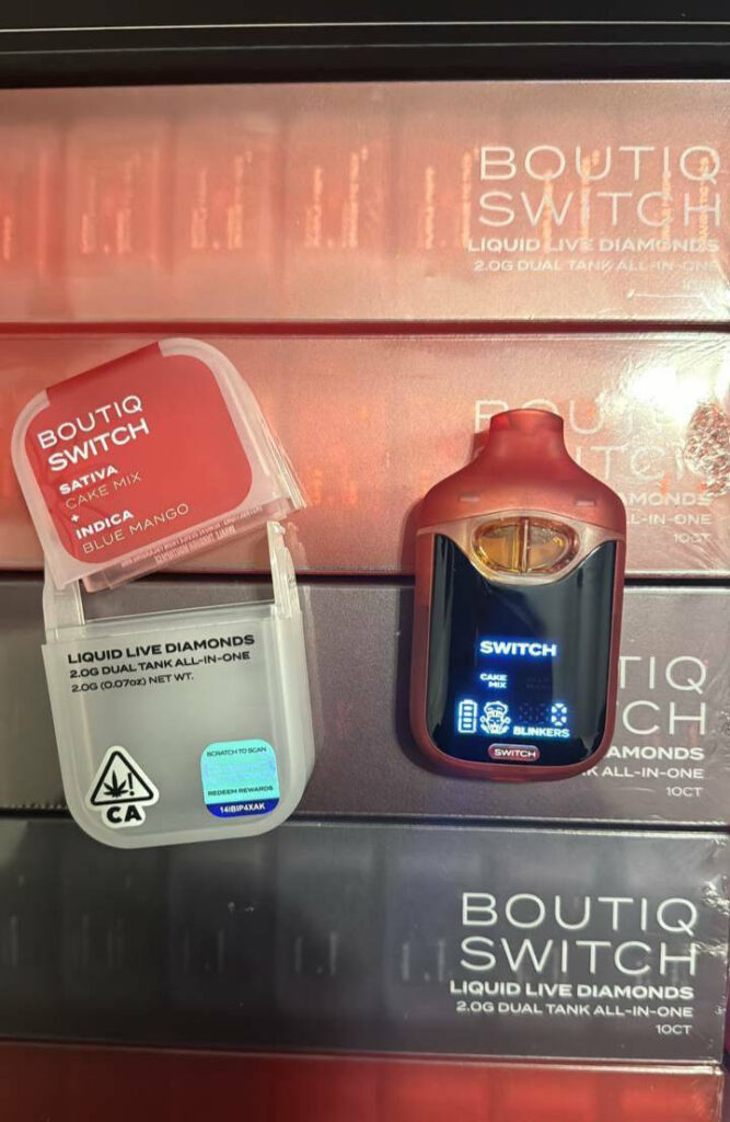 Authentic Boutiq Switch V4 Liquid Live Diamond Disposable 2G